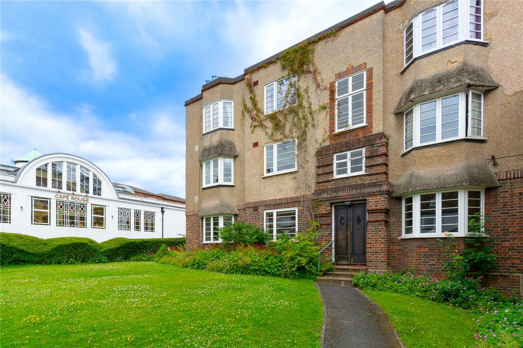 Abbey Court, Holywell Hill, St.... 2 bed flat - £1,500 pcm (£346 pw)