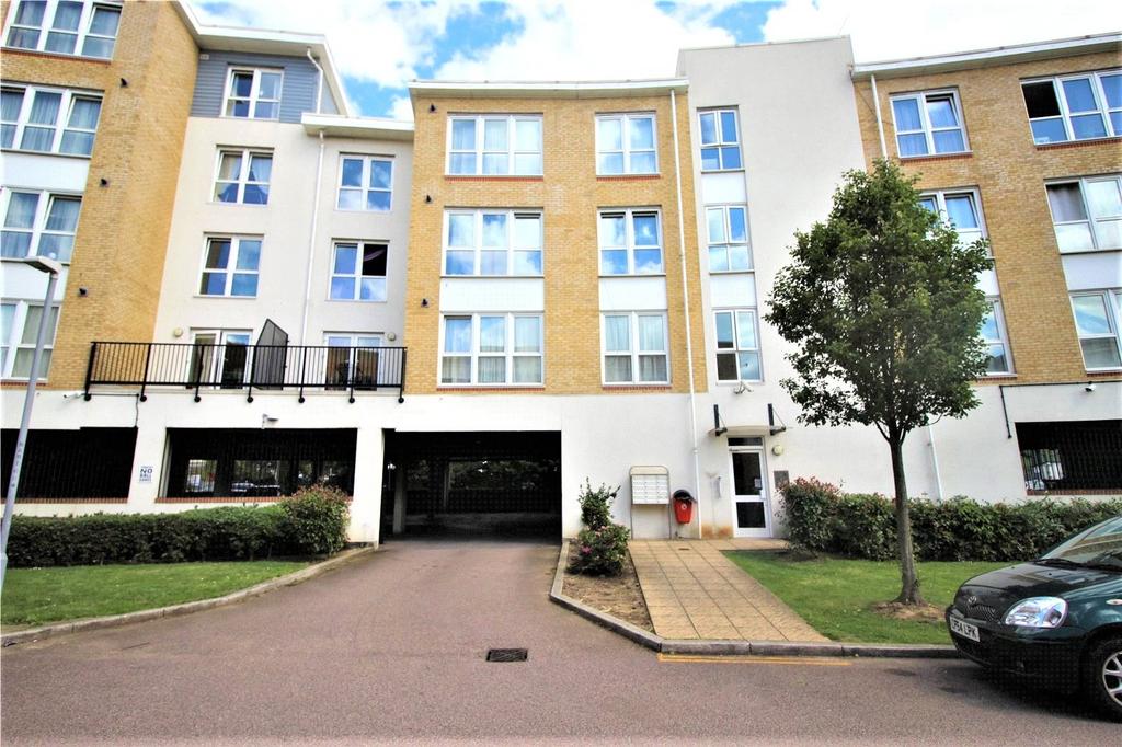 Fisgard Court, Admirals Way... 1 bed apartment - £1,150 pcm (£265 pw)