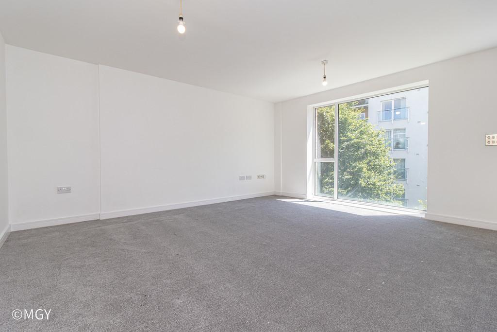 Overstone Court, Dumballs Road, Cardiff 2 bed apartment to rent - £ ...