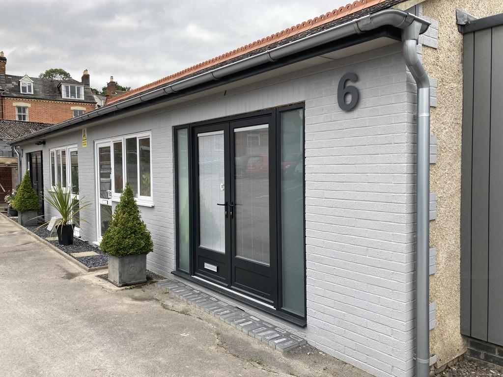 Spillmans Court, Rodborough Office - £200 pcm (£46 pw)