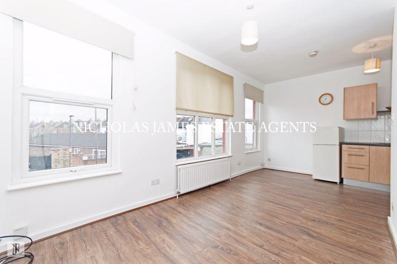 Ashfield Road, Manor House, London N4 2 bed flat to rent - £1,750 pcm ...