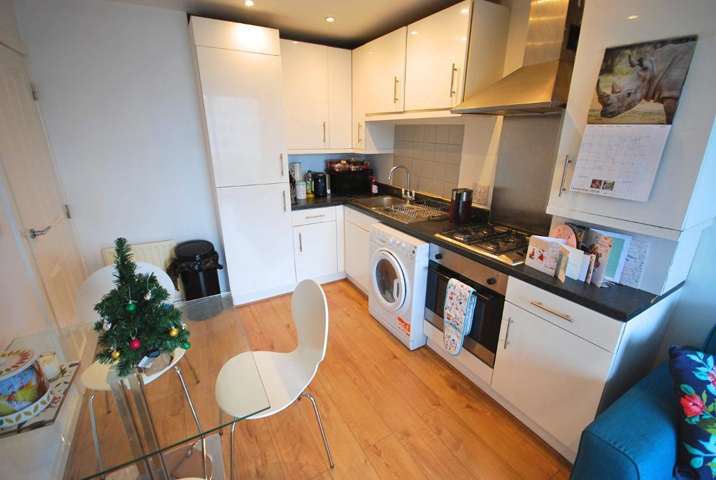 EALING ROAD, WEMBLEY, MIDDLESEX, HA0 4LW 1 bed flat - £270,000