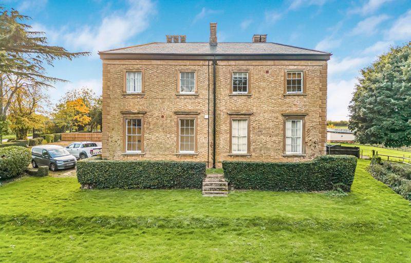 Conington Lane, Conington 2 bed apartment - £650 pcm (£150 pw)