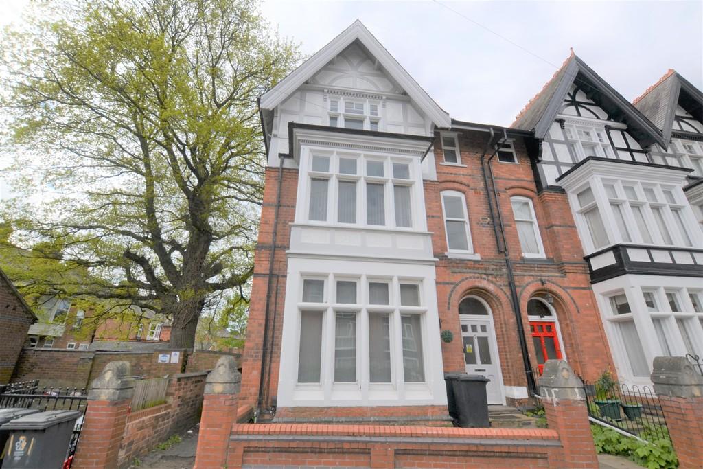 Ashleigh Road, Leicester LE3 Ground floor flat - £650 pcm (£150 pw)