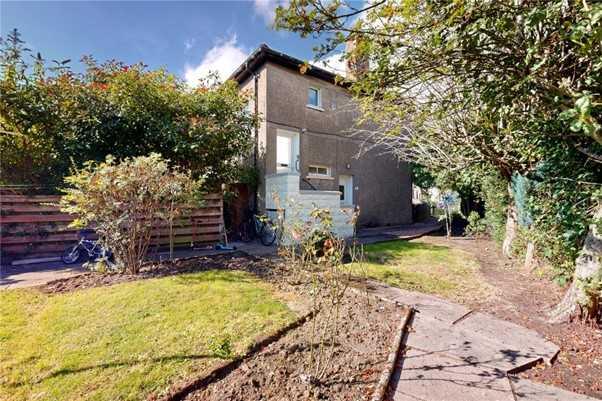 Carnegie Place, Muirton 3 bed flat - £799 pcm (£184 pw)