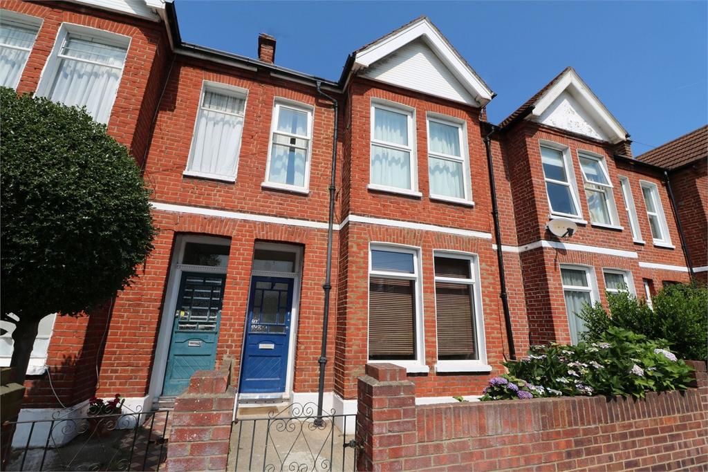 Denison Road, Colliers Wood, London... 1 bed flat to rent - £1,500 pcm ...
