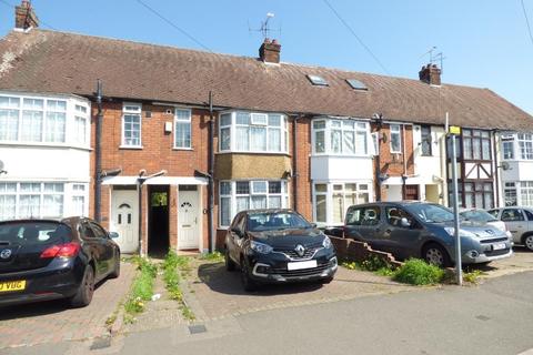 Primrose Close, Luton, LU3 1EU 2 bed apartment to rent - £800 pcm (£185 pw)