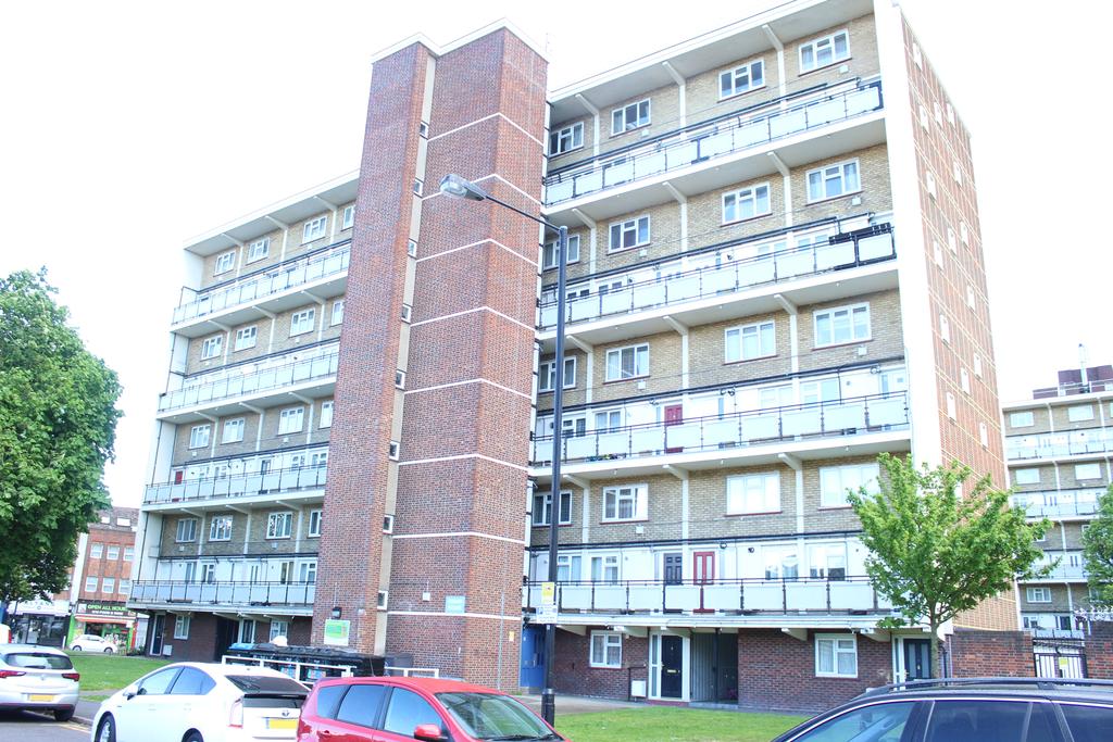 Regan House, N18 2 bed maisonette - £209,995