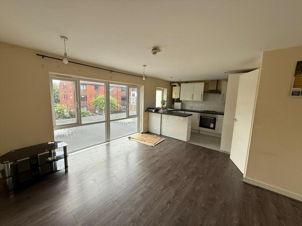 Clevedon Road, Balsall Heath, B12 9HD 2 bed flat - £825 pcm (£190 pw)