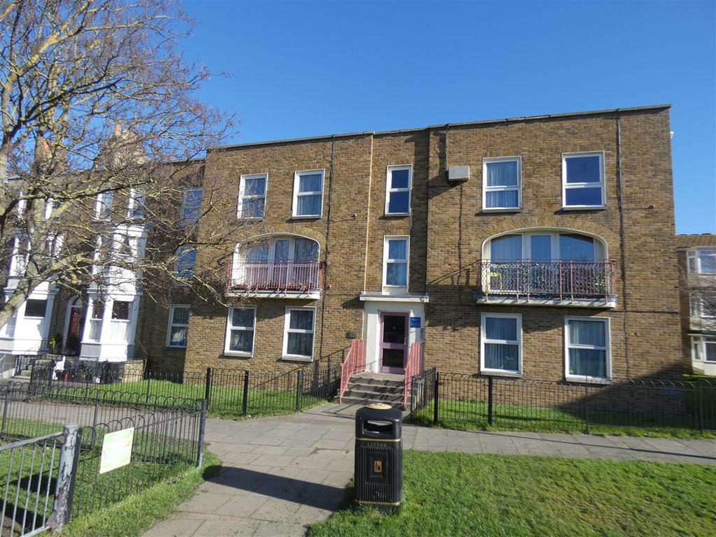 La Belle Alliance Square Ramsgate 2 Bed Apartment 675 Pcm 156 Pw La Belle Alliance Square Ramsgate 2 Bed Apartment 675 Pcm 156 Pw