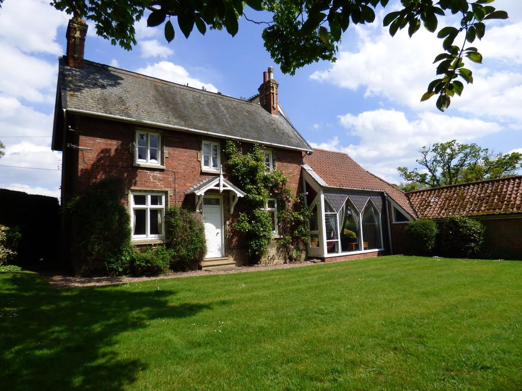 Wingfield, Grainsby DN36 5PT 4 bed detached house - £1,995 pcm (£460 pw)
