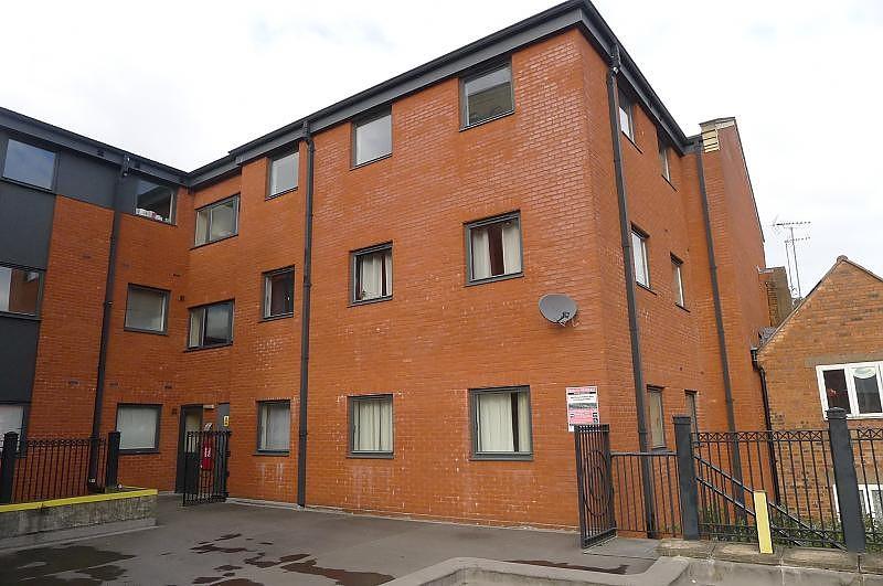 Market Square, Wolverhampton 1 bed apartment - £725 pcm (£167 pw)