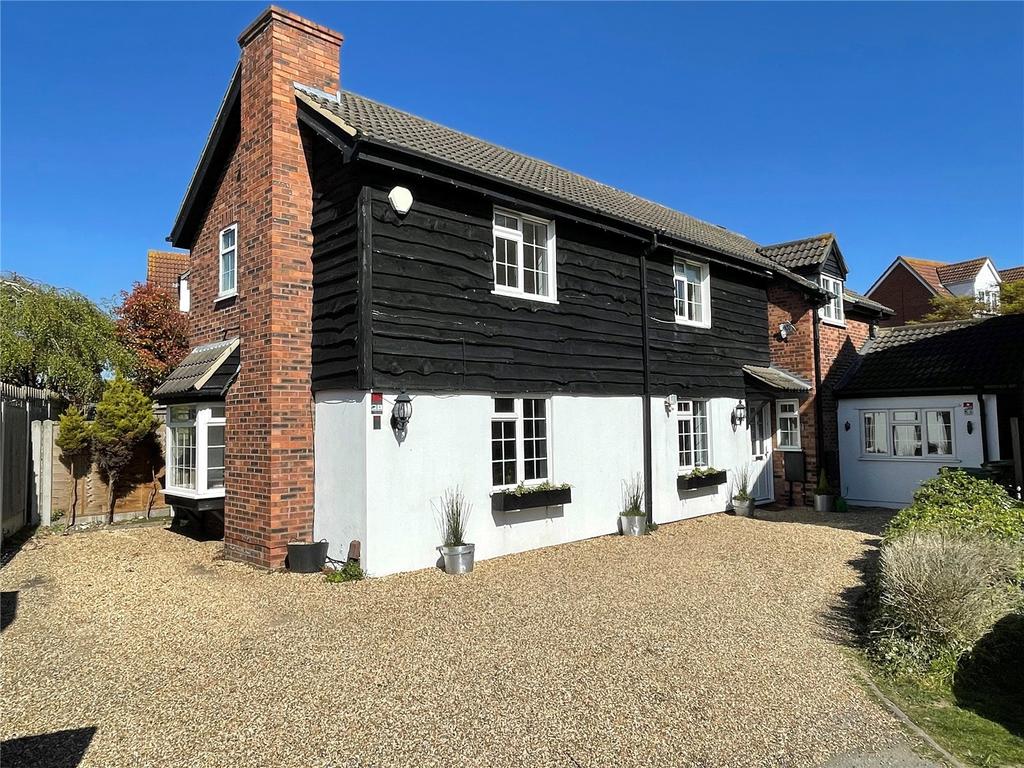 Creasey Close, Hornchurch, RM11 4 bed detached house - £700,000