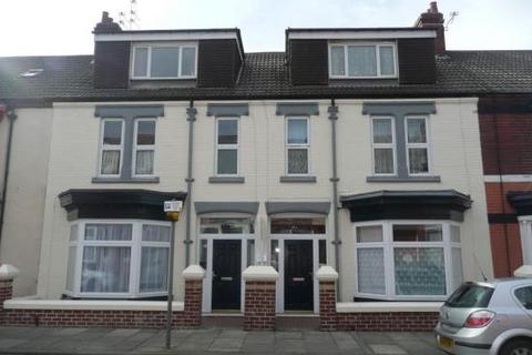 Broadway West, Redcar TS10 1 bed flat to rent - £495 pcm (£114 pw)