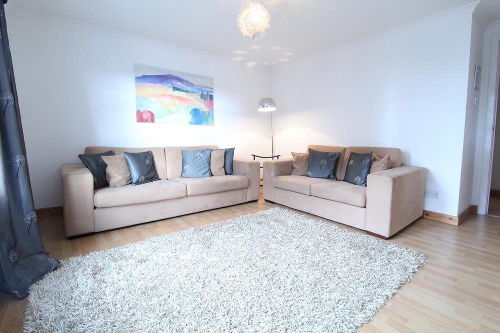 Riverside Drive, Aberdeen, AB11 2 bed flat - £725 pcm (£167 pw)