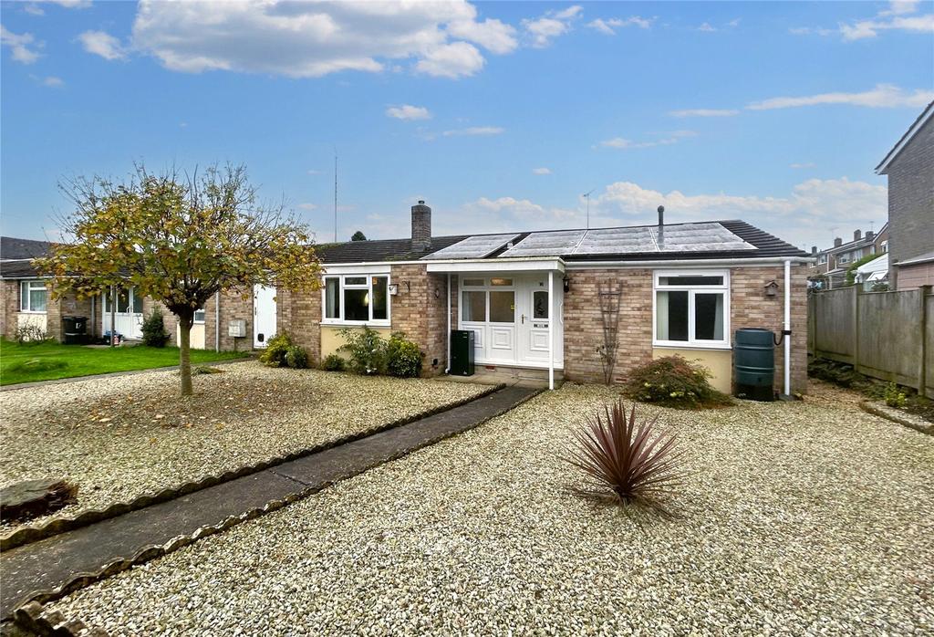 South Chard, Chard, Somerset, TA20 2 bed bungalow for sale - £210,000