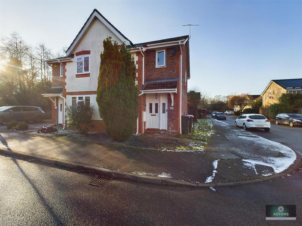 Haworth Road, Maidenbower RH10 2 bed semi-detached house - £1,500 pcm ...
