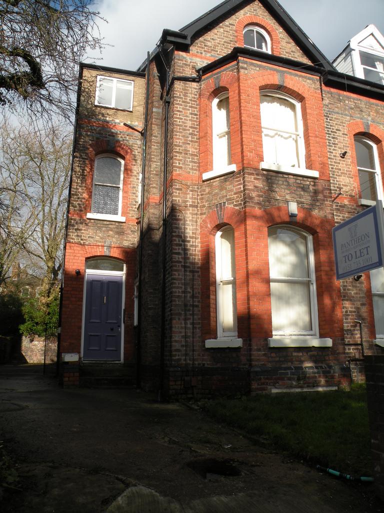 croxteth grove, toxteth, liverpool L8 1 bed flat - £675 pcm (£156 pw)