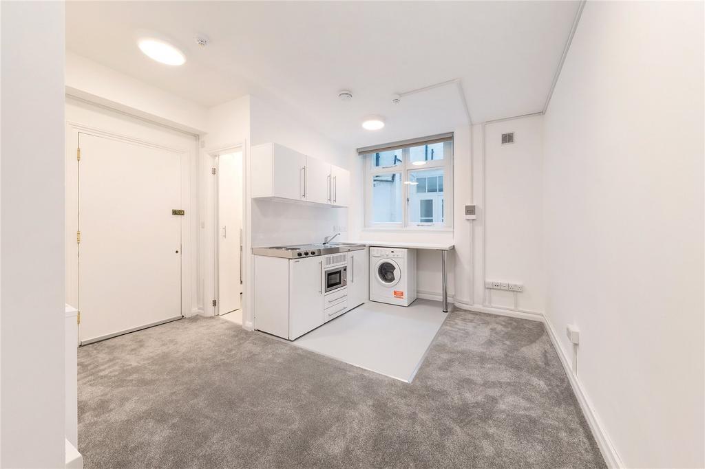 Cranley Place, South Kensington... Studio - £1,235 pcm (£285 pw)
