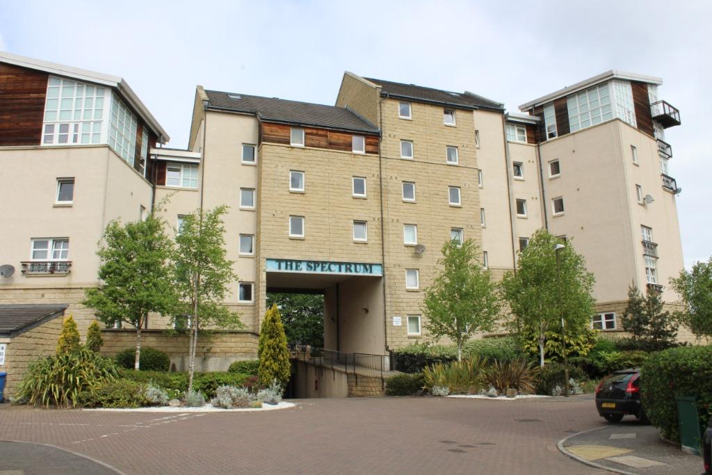 Springfield Street, Leith Walk... 2 bed flat - £1,400 pcm (£323 pw)