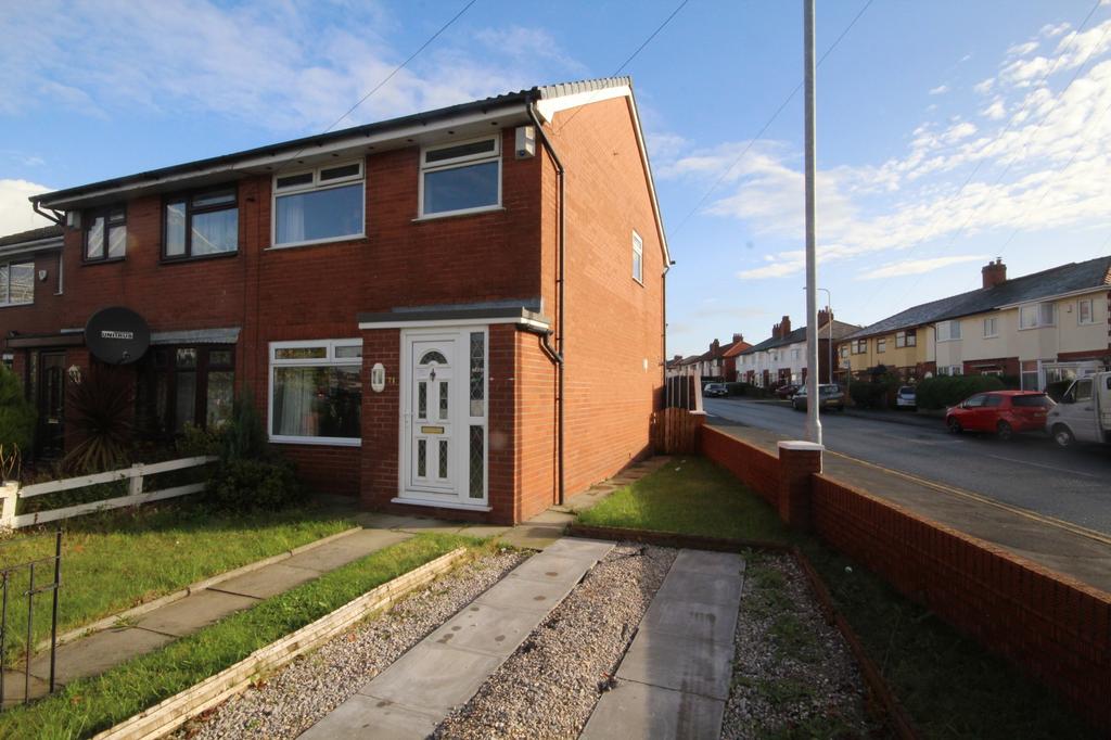 Lowthorpe Road, Preston PR1 3 bed semi-detached house - £800 pcm (£185 pw)