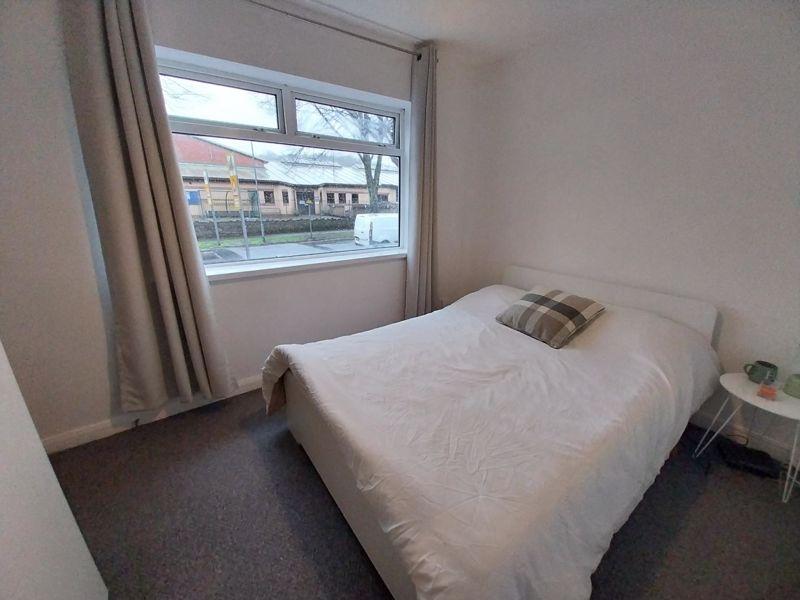 Caerau Lane, Caerau, Cardiff 2 bed apartment - £850 pcm (£196 pw)