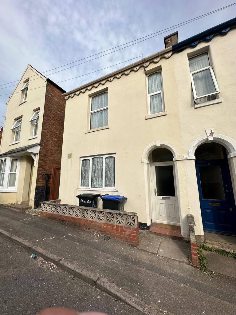 3 Ranelagh Terrace, CV31 3BS 3 bed terraced house - £1,575 pcm (£363 pw)