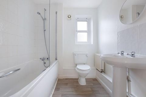 Houses to rent in Chatham | OnTheMarket