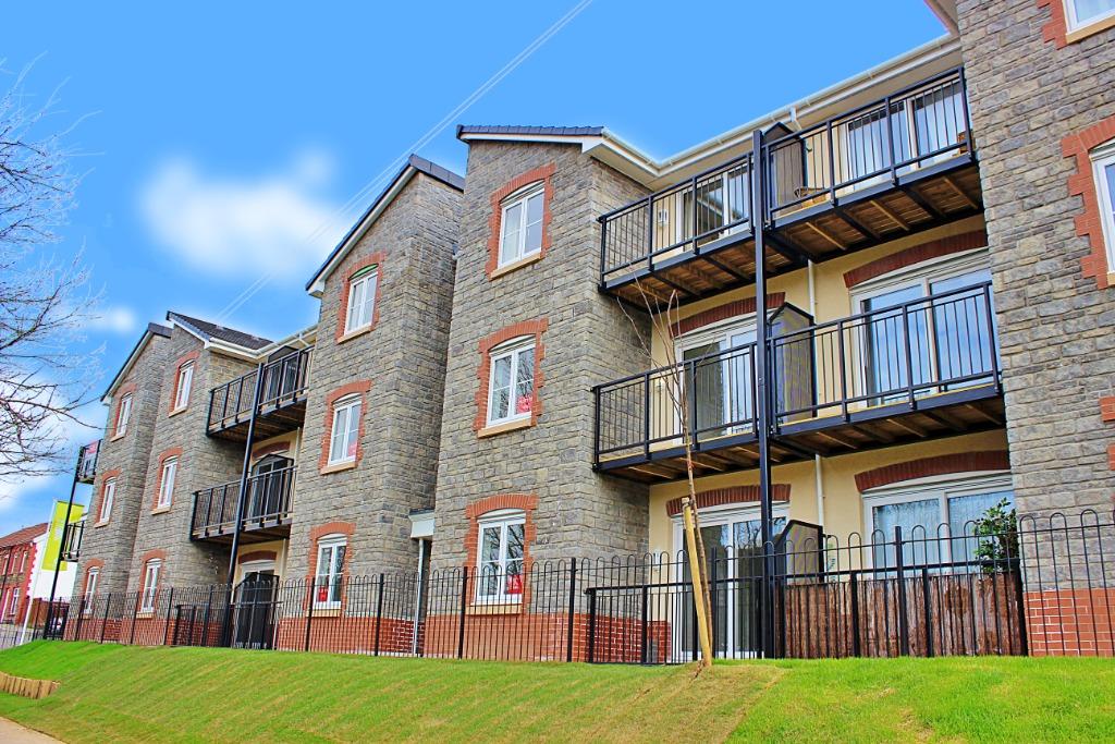 Heol Gruffydd, Rhydyfelin... 1 bed flat - £695 pcm (£160 pw)