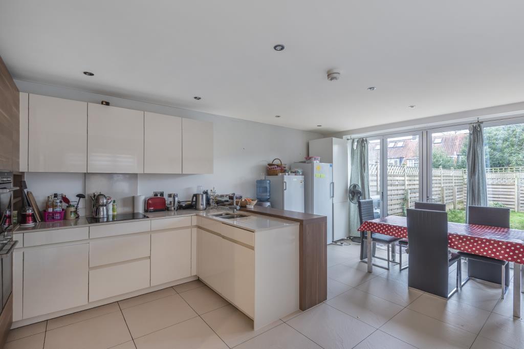 Emerald Square, Roehampton, SW15 4 bed detached house - £4,000 pcm (£ ...