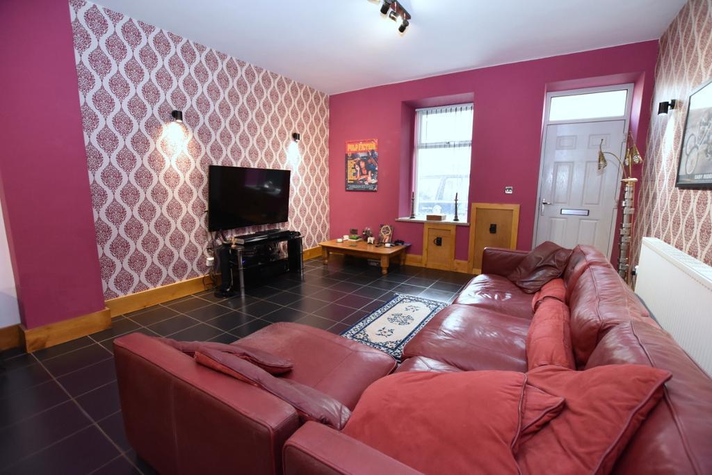 Monk Street, CLITHEROE, BB7 1DJ 2 bed terraced house - £149,950