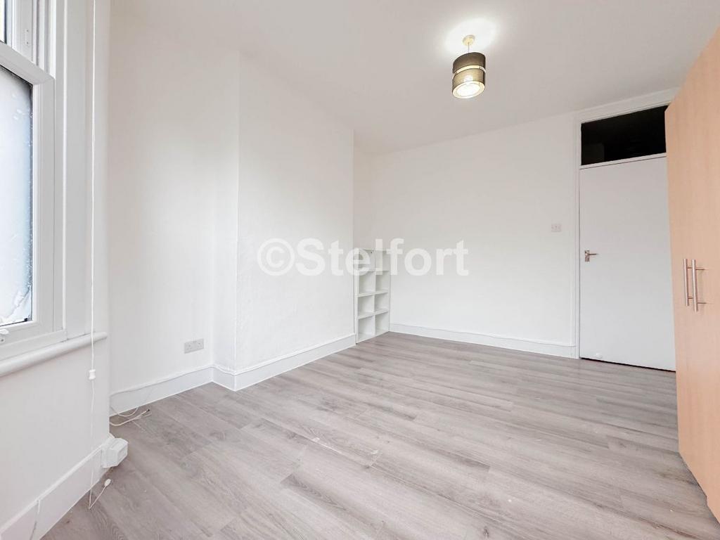 Mabley Street, London, E9 2 bed apartment - £1,800 pcm (£415 pw)