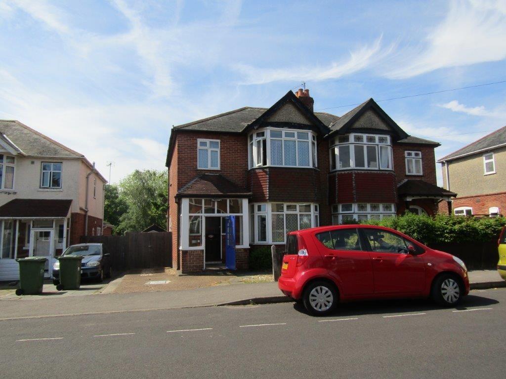 Kitchener Road 4 bed semi-detached house - £1,800 pcm (£415 pw)