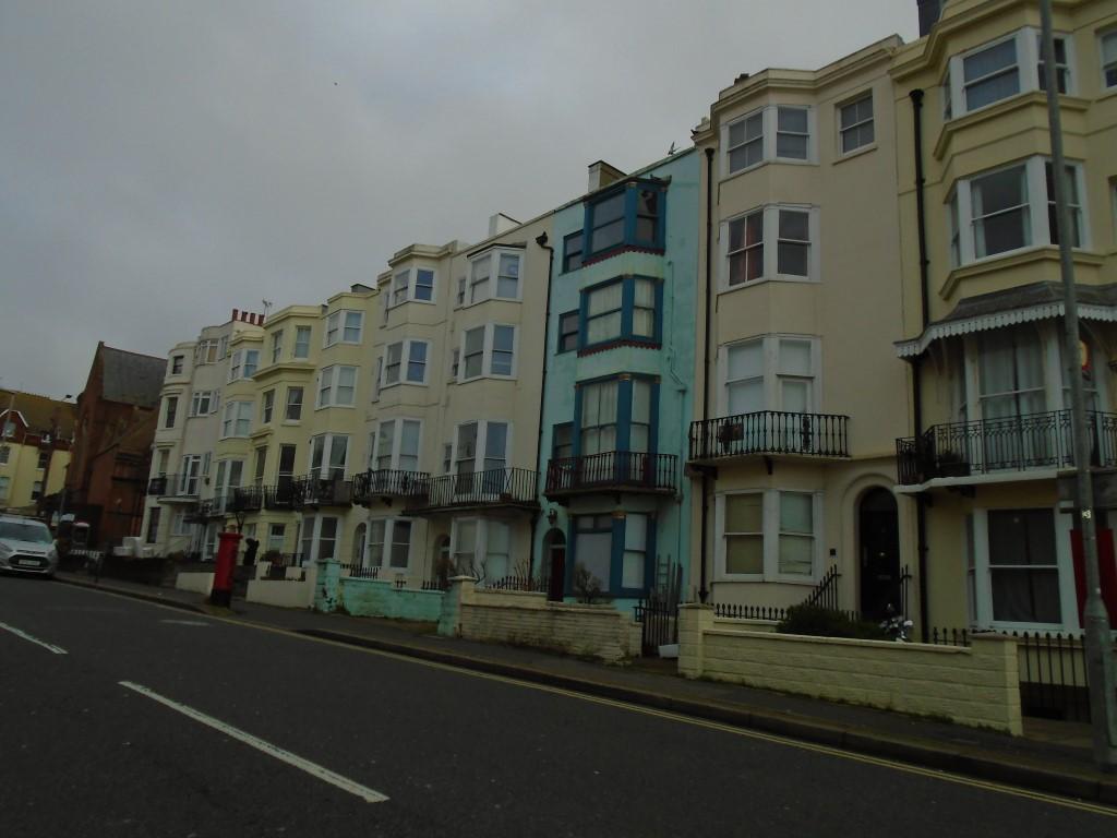 Kemptown BN2 1 bed flat - £925 pcm (£213 pw)