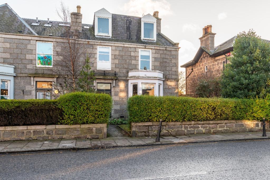 Great Western Road, Aberdeen AB10 2 bed flat to rent - £750 pcm (£173 pw)