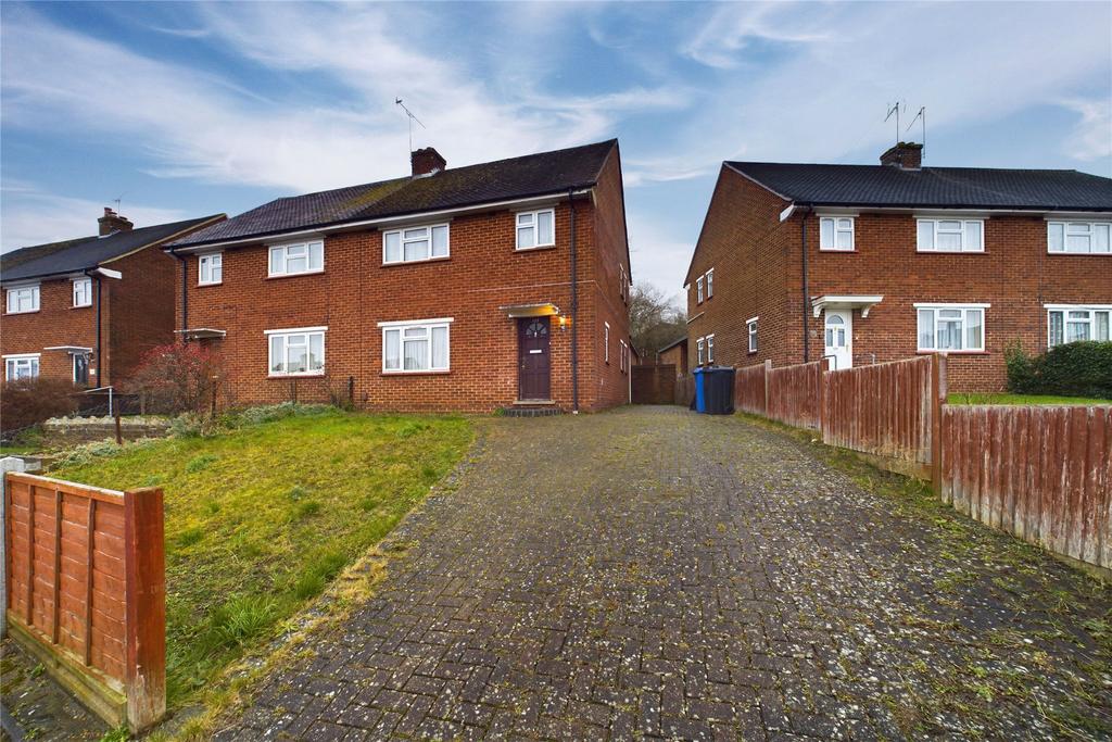 Fane Way, Maidenhead, Berkshire, SL6 3 bed semi-detached house - £1,850 ...