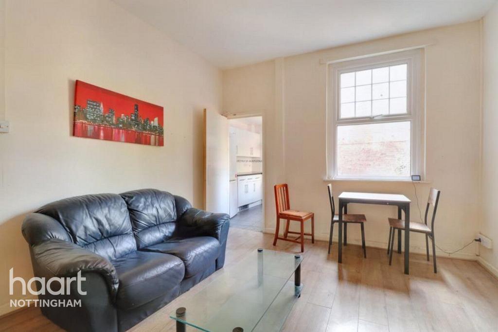 Lees Hill Street, Nottingham 1 bed in a house share - £400 pcm (£92 pw)