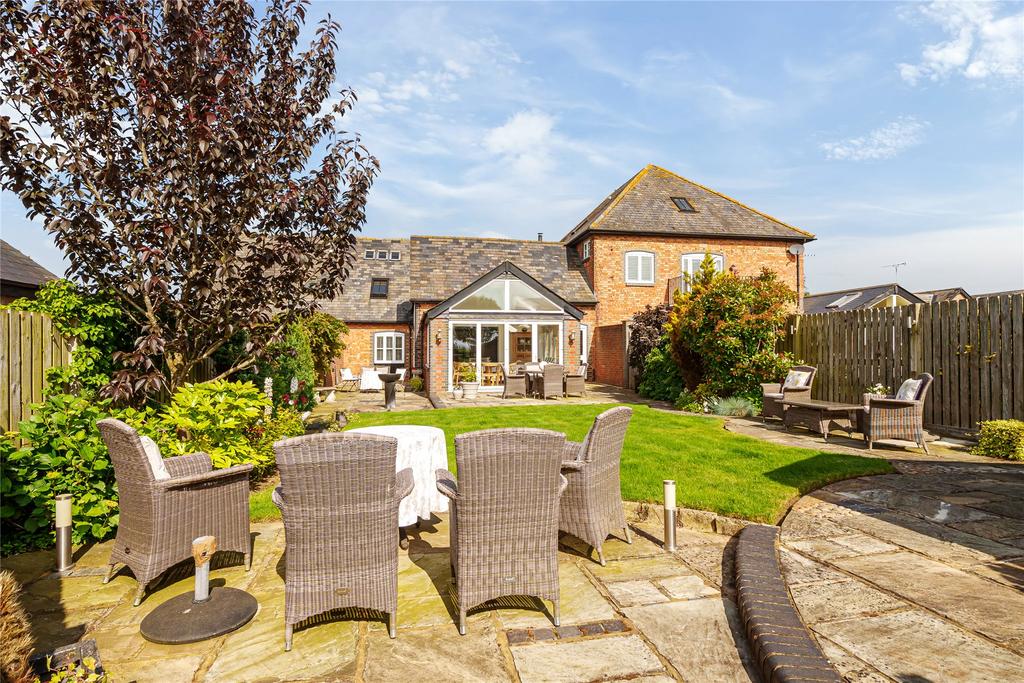 Rowden Farm Barns, Nr Mentmore... 3 bed barn conversion - £825,000