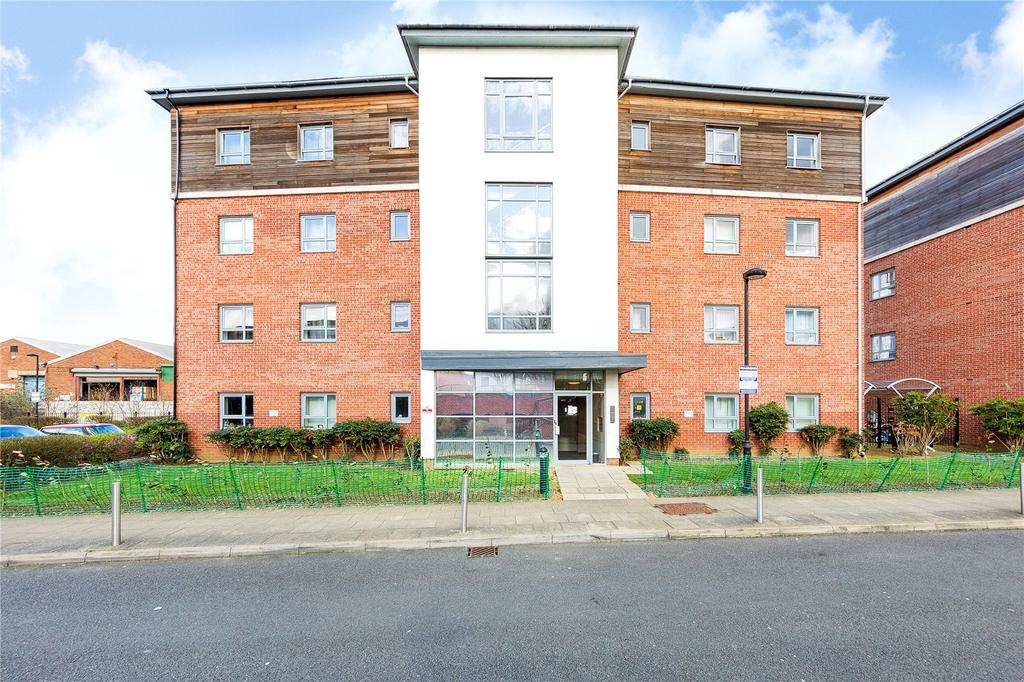 Graveney Court, Riverside Close... 2 bed apartment - £250,000