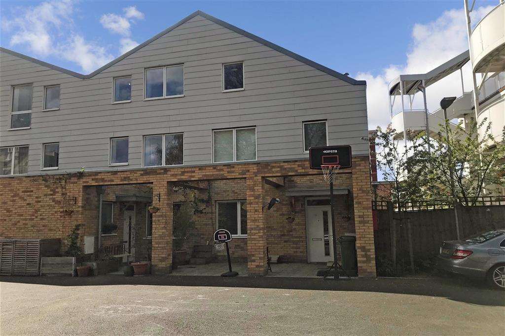 Forest Road, Walthamstow 3 bed end of terrace house for sale - £396,000