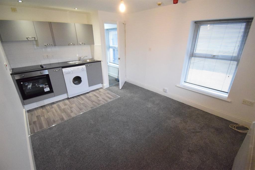 Crwys Road, Cardiff 1 bed house - £725 pcm (£167 pw)
