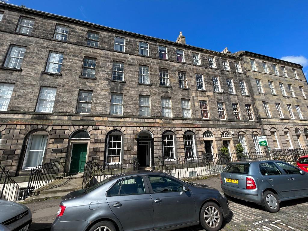 St Patrick Square, Newington, Edinburgh, EH8 4 bed flat - £3,000 pcm (£ ...