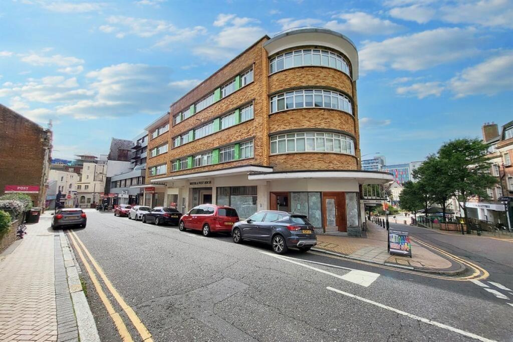 Post Office Road, Bournemouth, BH1 1 bed flat - £900 pcm (£208 pw)