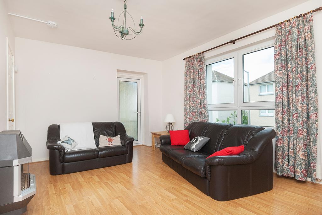 Rankin Drive Edinburgh EH9 3DJ United... 2 bed flat - £750 pcm (£173 pw)