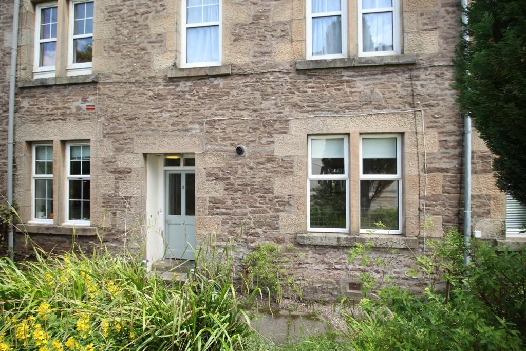 3B Golfhill, Ramoyle, Dunblane 1 bed flat - £595 pcm (£137 pw)