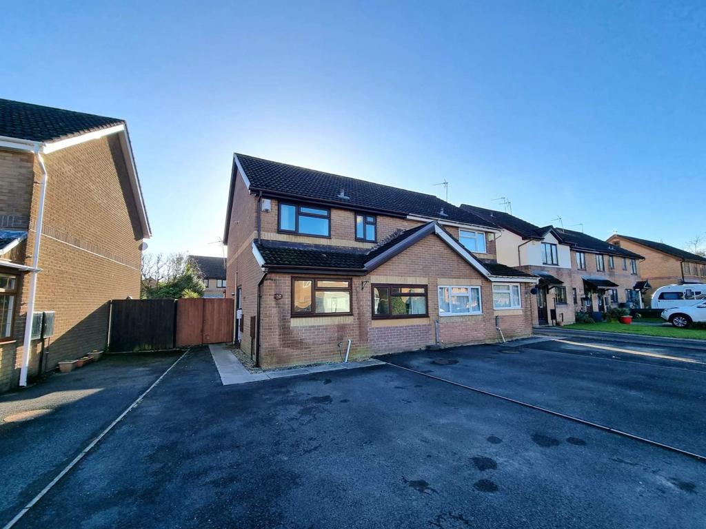 Heol Maes Yr Haf, Pencoed, Bridgend... 3 bed semi-detached house for ...