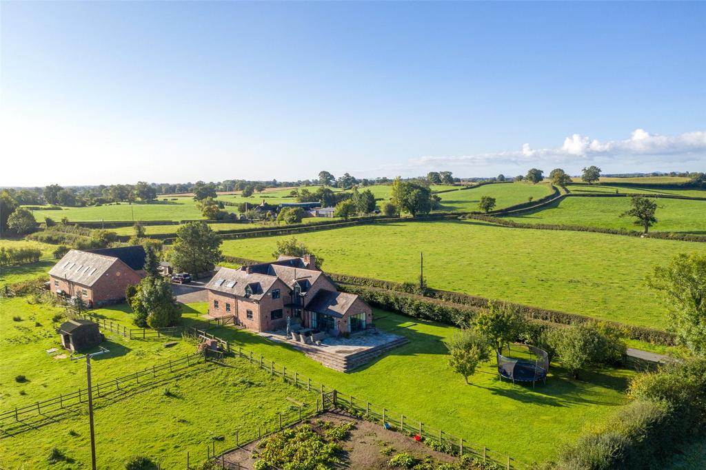 Breaden Heath, Whitchurch 4 bed detached house - £795,000
