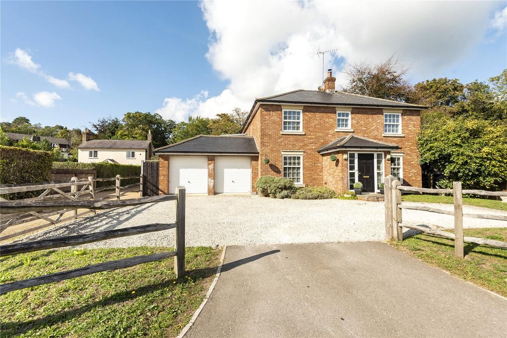 London Road, Coldwaltham 4 bed detached house - £725,000