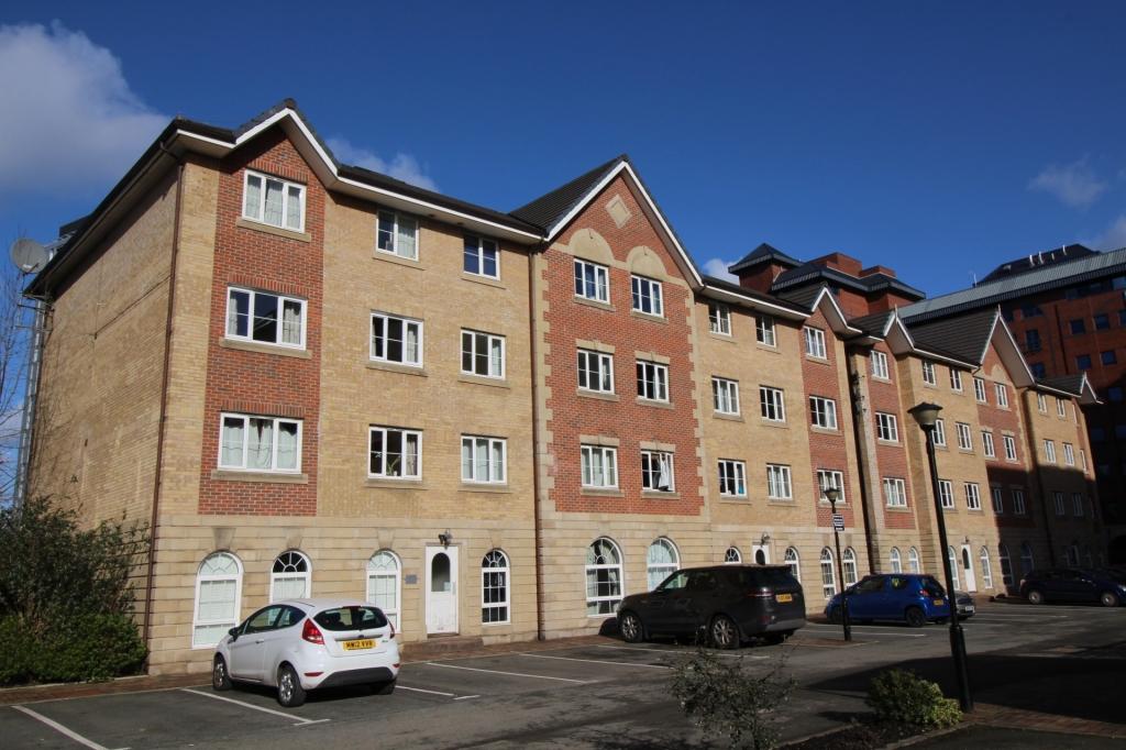 Labrador Quay, Salford Quays, Salford, M50 2 bed apartment - £795 pcm ...