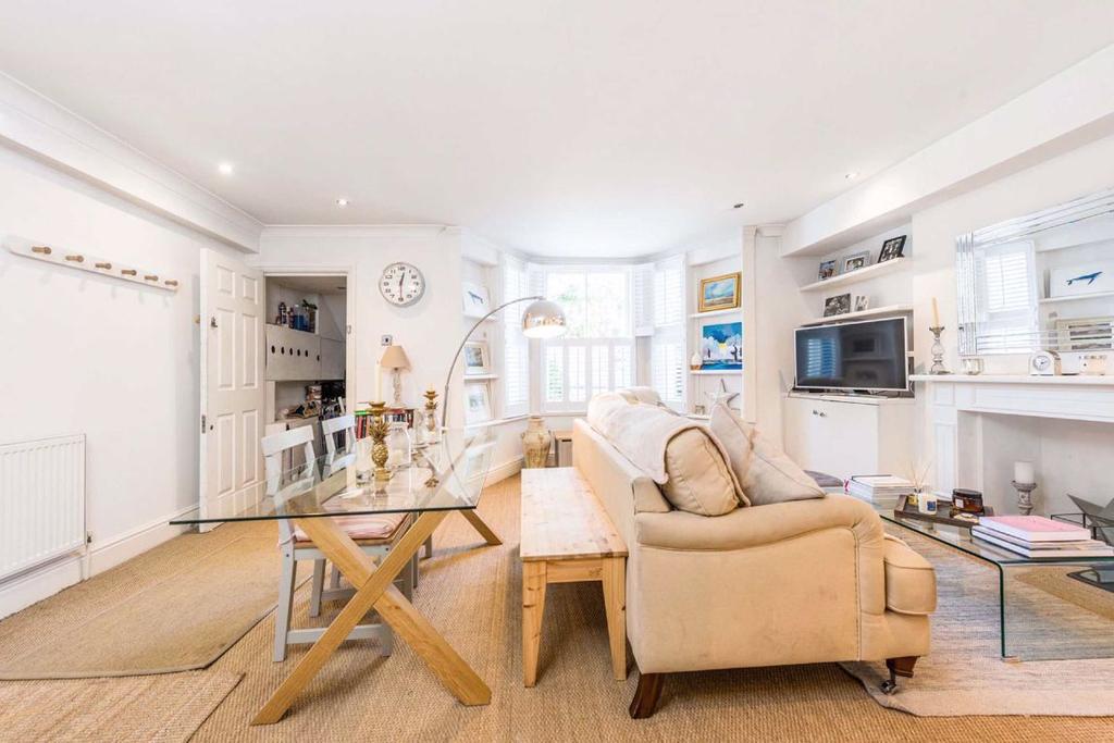 Balham Grove, Balham 2 bed flat - £550,000